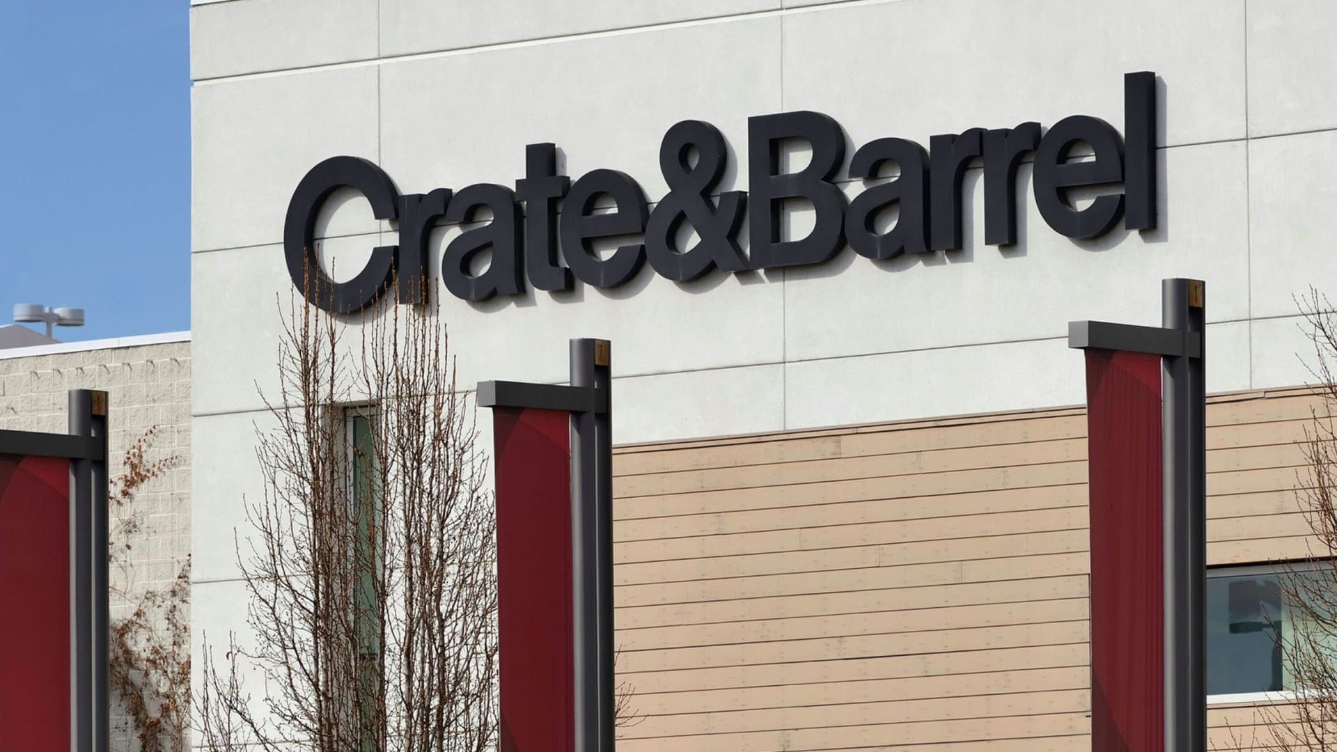 Crate&Barrel: Driving double-digit sales growth for a home goods retailer
