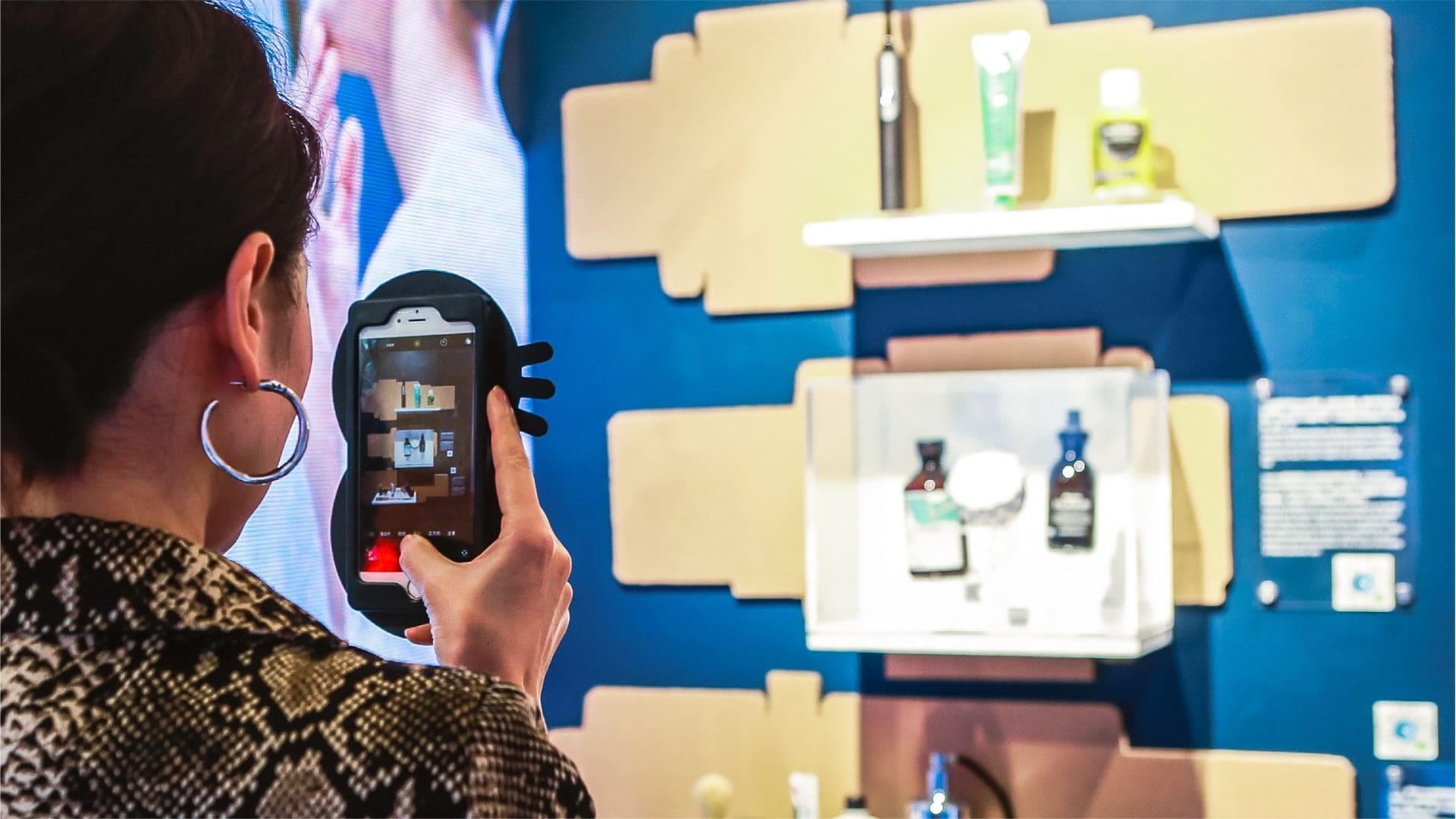 Suning - Creating an Immersive Social Commerce Experience | Prophet